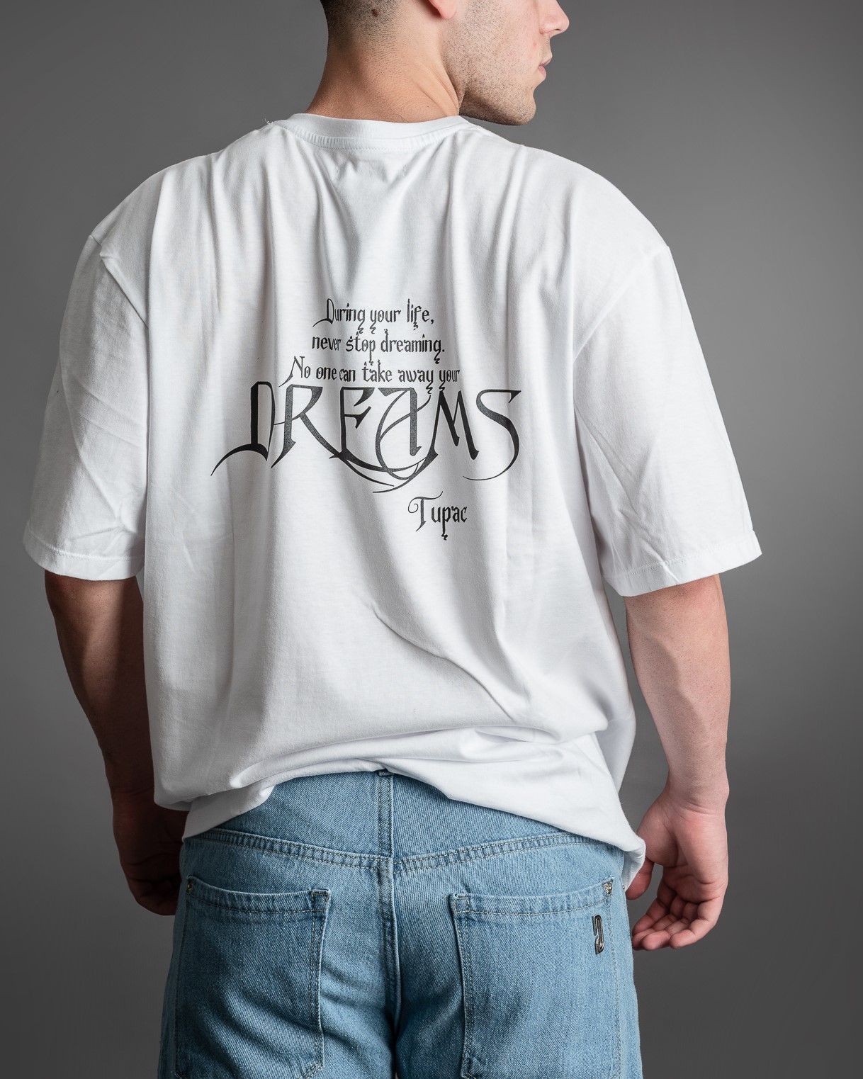 Remera Oversize “DREAMS” – Dracko